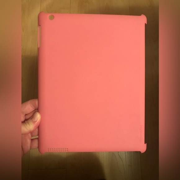 XtremeMac | Accessories | Xtrememac Pink Ipad Cover Gen 234 | Poshmark